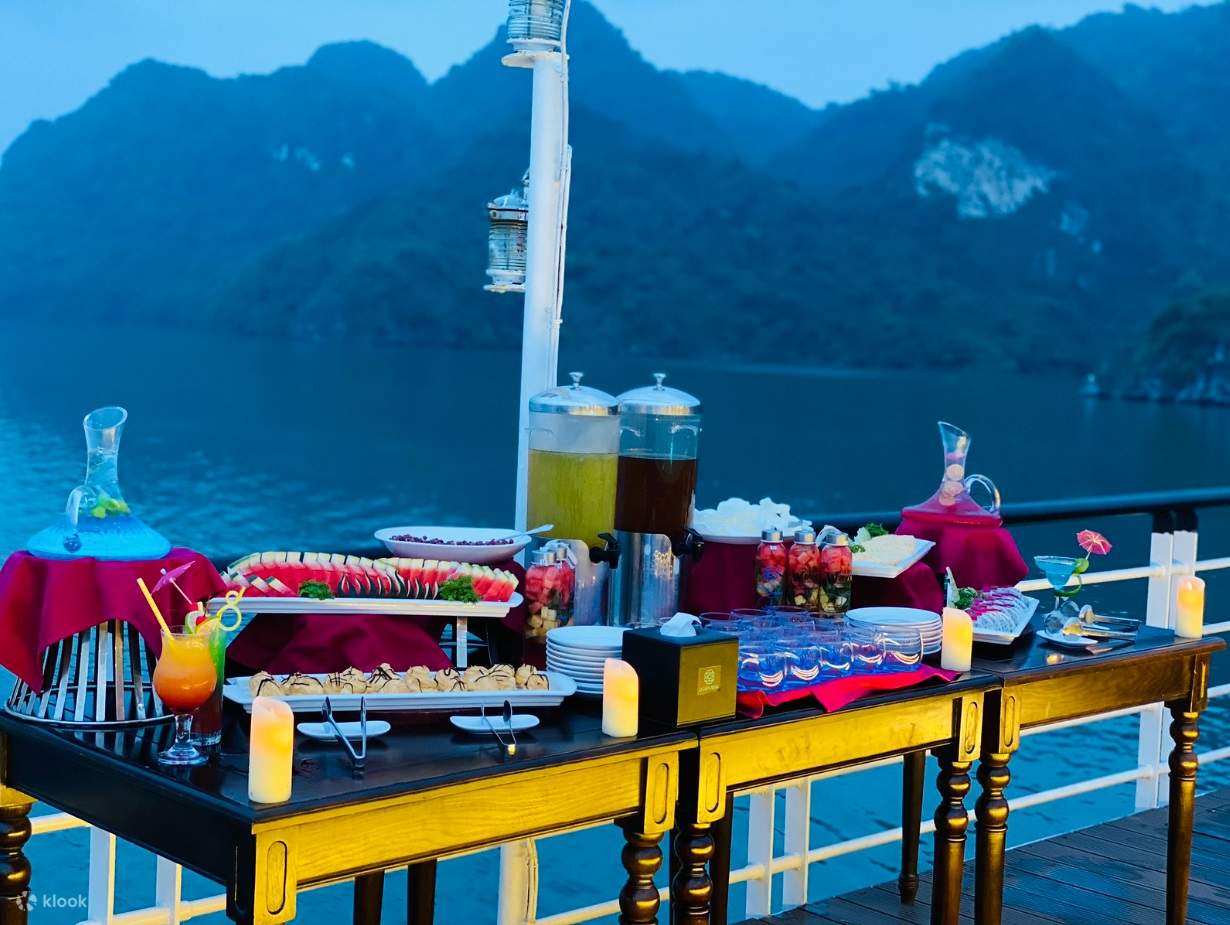 Explore Ha Long Bay Day Cruise Trip by 5-Star Vera Cruises - Klook ... Explore Ha Long Bay Day Cruise Trip by 5-Star Vera Cruises - Klook ...